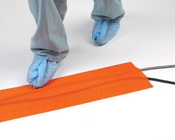 2303 • Ansell® Sandel® Trip-No-More™ Cord Cover, Kabelafdekker, 20×91cm ...